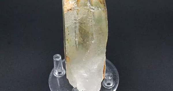 Cuart cu clorit - Universul Cristalelor