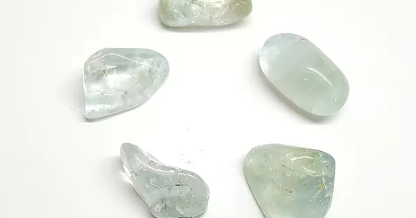 Topaz piatra rulata - Universul Cristalelor