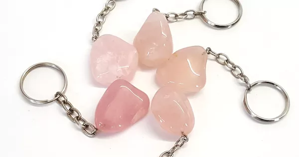 Breloc cuart roz - Universul Cristalelor