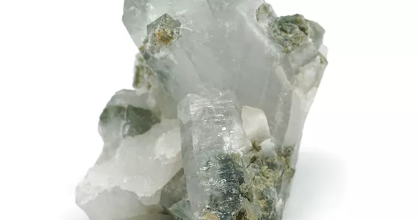 Cuart cu clorit - Universul Cristalelor