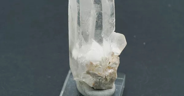 Cuart fantoma - Universul Cristalelor