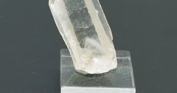 Cuart fantoma - Universul Cristalelor