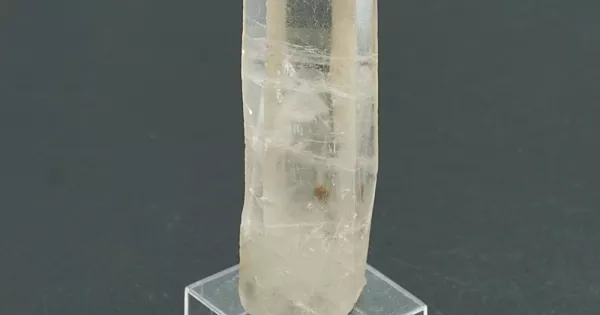 Cuart fantoma - Universul Cristalelor