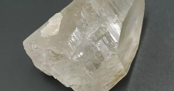 Cuart lemurian - Universul Cristalelor