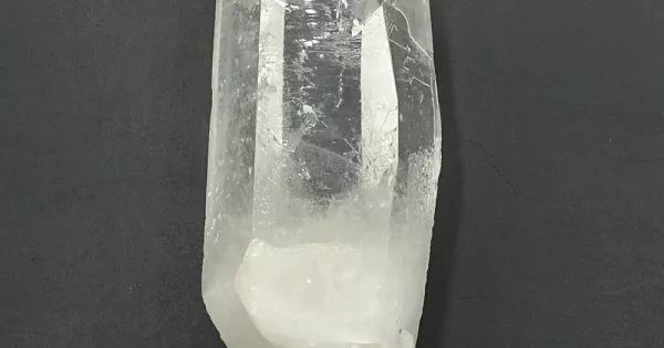 Cuart lemurian - Universul Cristalelor