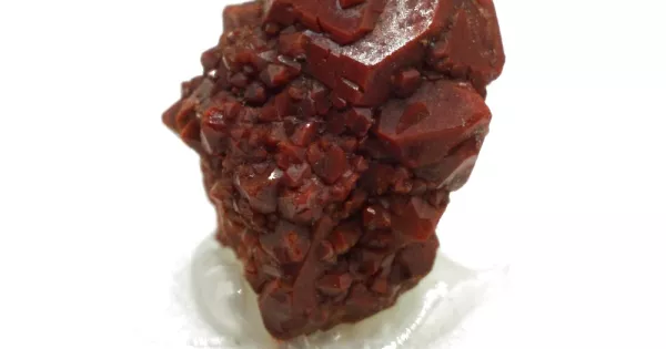 Cuart rosu - Universul Cristalelor