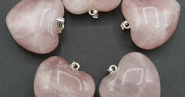 Pandantiv cuart roz inima - Universul Cristalelor