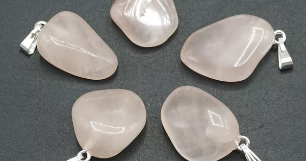 Pandantiv cuart roz - Universul Cristalelor