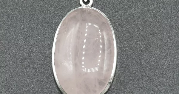 Pandantiv cuart roz - Universul Cristalelor