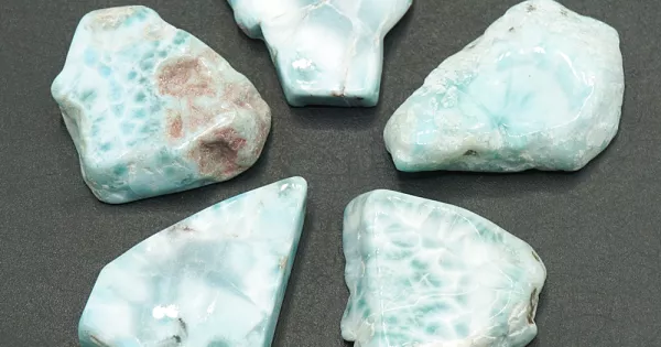 Larimar - Universul Cristalelor