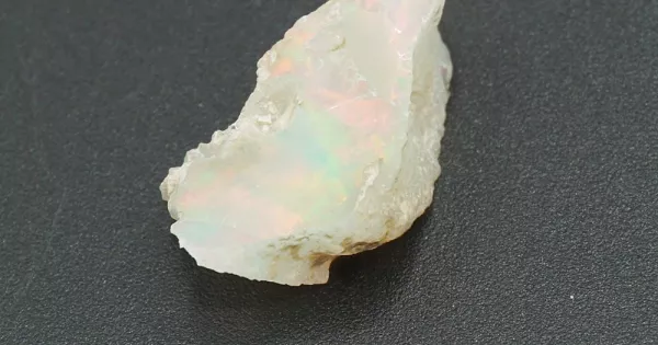 Opal de foc - Universul Cristalelor