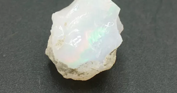 Opal de foc - Universul Cristalelor