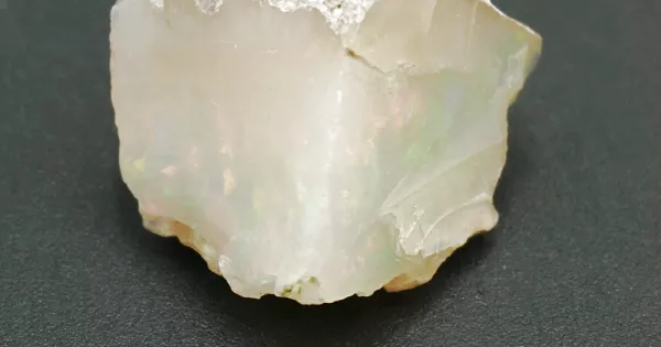 Opal de foc - Universul Cristalelor