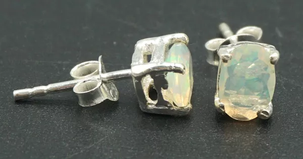 Cercei opal de foc fatetat - Universul Cristalelor