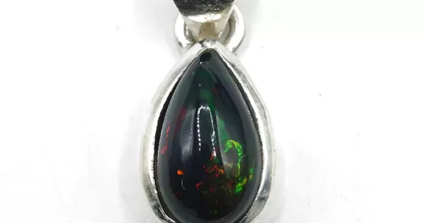 Pandantiv opal de foc - Universul Cristalelor