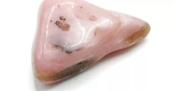 Opal roz piatra rulata - Universul Cristalelor