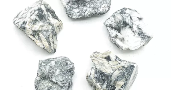 Pinolit - Universul Cristalelor