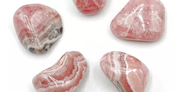 Rodocrozit piatra rulata - Universul Cristalelor