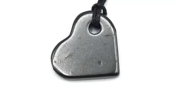 Pandantiv shungit inima mica - Universul Cristalelor