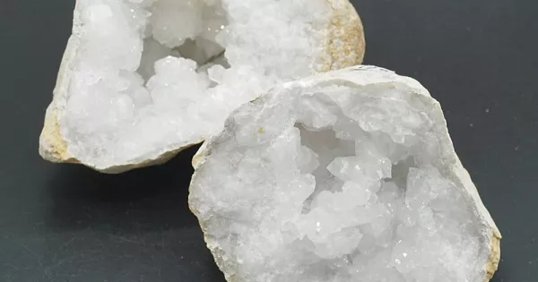 Geoda cuart - Universul Cristalelor