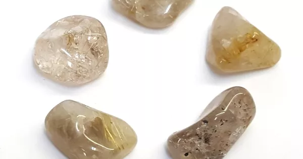 Cuart rutilat piatra rulata - Universul Cristalelor